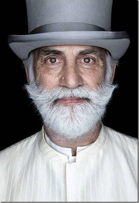 OLTRE IL MURO: ARTE e FOTOGRAFIA: MA CHE BARBA!!!